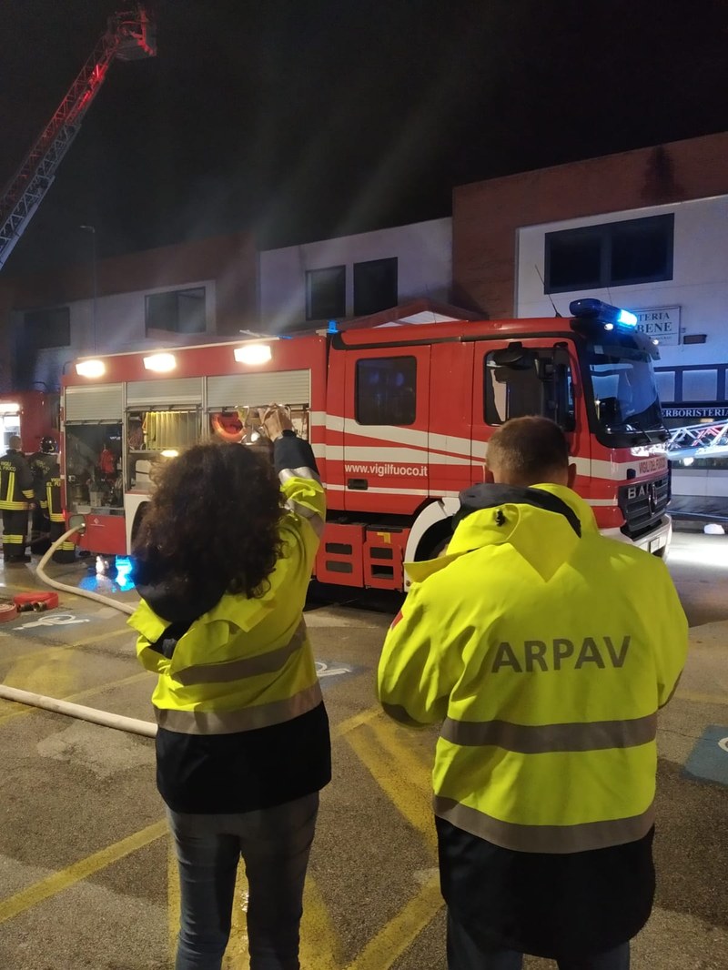INCENDIO DEL 14 MAGGIO A PREGANZIOL. PRIMI DATI ANALITICI. - Agenzia ...